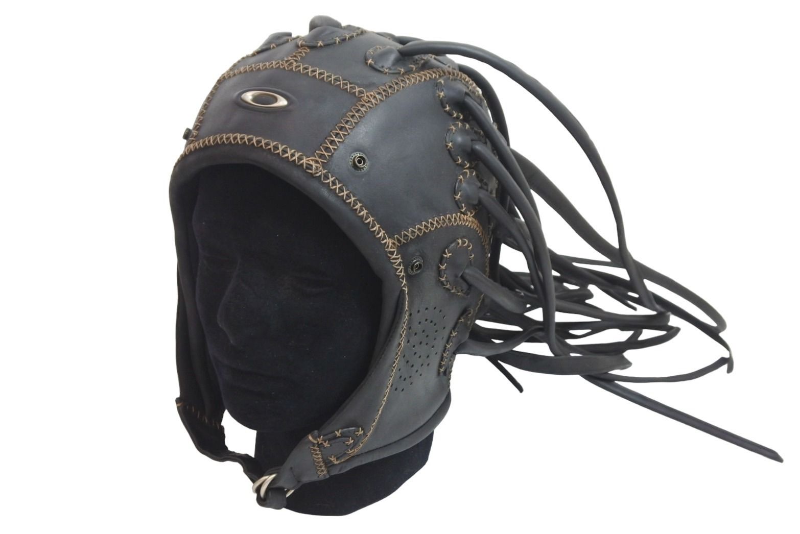 Oakley Medusa Leather Hat | TOP DRWR